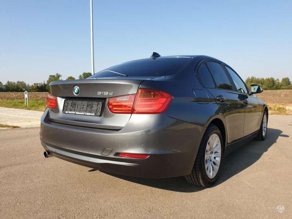 Pelēks BMW 318 2013 Marijampole, ar dzinēja tilpumu 2.00 L un nobraukumu 225 tūkst. km par 8350 €, foto 10 vietnē AUTOMOTO.COM.LV