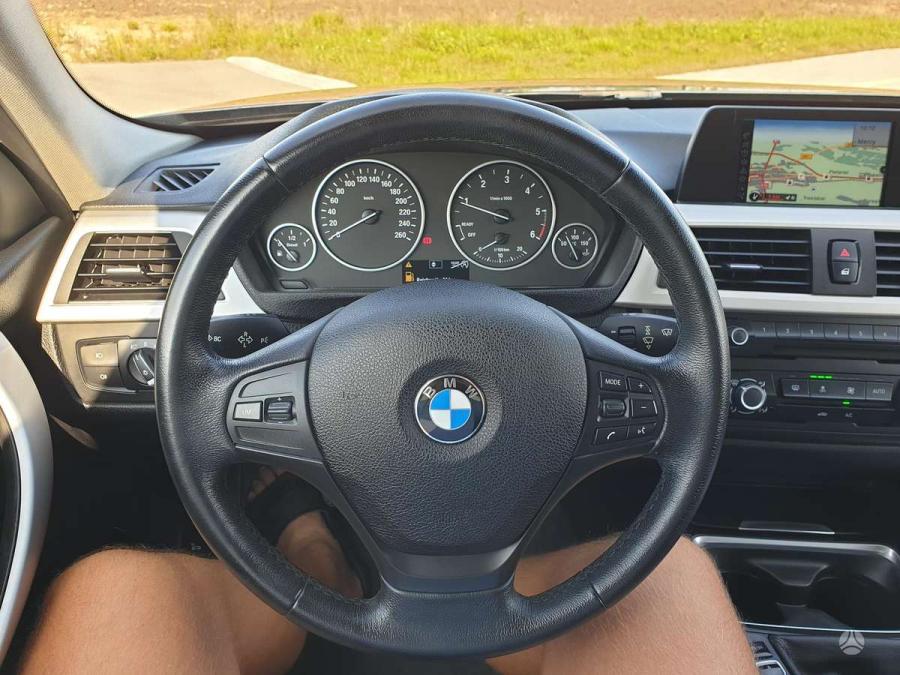 Pelēks BMW 318 2013 Marijampole, ar dzinēja tilpumu 2.00 L un nobraukumu 225 tūkst. km par 8350 €, foto 26 vietnē AUTOMOTO.COM.LV