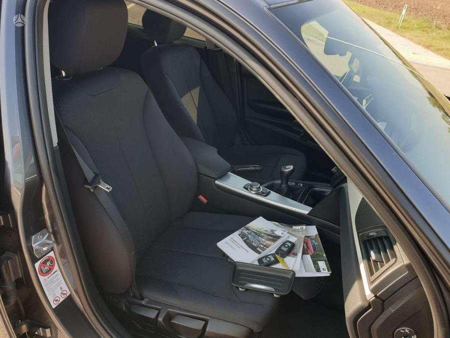 Pelēks BMW 318 2013 Marijampole, ar dzinēja tilpumu 2.00 L un nobraukumu 225 tūkst. km par 8350 €, foto 29 vietnē AUTOMOTO.COM.LV