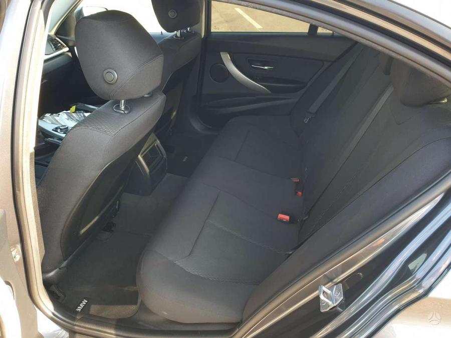 Pelēks BMW 318 2013 Marijampole, ar dzinēja tilpumu 2.00 L un nobraukumu 225 tūkst. km par 8350 €, foto 30 vietnē AUTOMOTO.COM.LV