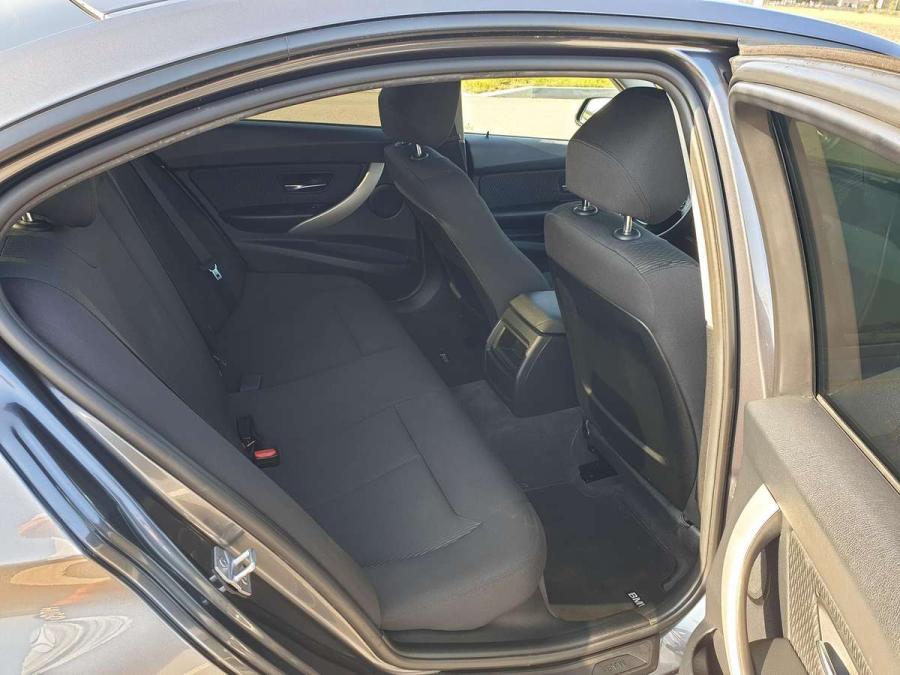 Pelēks BMW 318 2013 Marijampole, ar dzinēja tilpumu 2.00 L un nobraukumu 225 tūkst. km par 8350 €, foto 31 vietnē AUTOMOTO.COM.LV