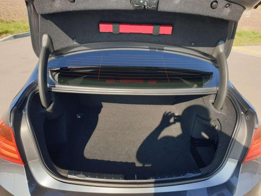 Pelēks BMW 318 2013 Marijampole, ar dzinēja tilpumu 2.00 L un nobraukumu 225 tūkst. km par 8350 €, foto 32 vietnē AUTOMOTO.COM.LV