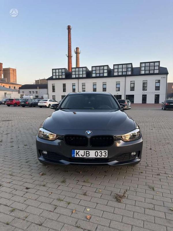БМВ 318 2013 в Каунас на AUTOMOTO.COM.LV Серый БМВ 318 2013 в Каунас, объемом двигателя 2.00 л и пробегом 356 тыс. км за 6200 €, фото 7 на AUTOMOTO.COM.LV