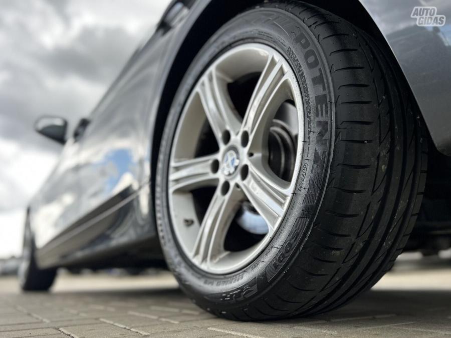 Grey BMW 318 2014 in Kaunas, with an engine capacity of 2.00 L and mileage of 234 thousand km for 9300 €, photo 13 on AUTOMOTO.COM.LV