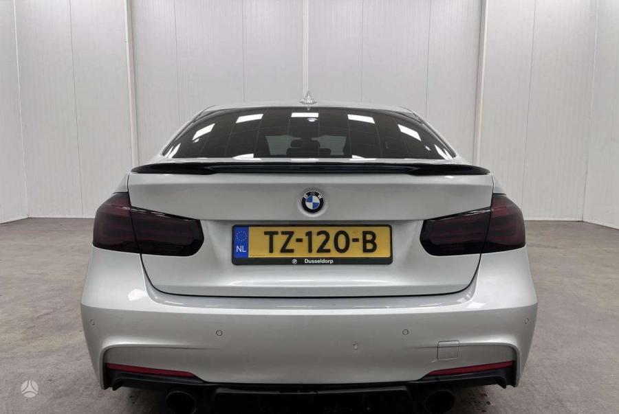 Pelēks BMW 318 2018 Kauņa, ar dzinēja tilpumu 1.50 L un nobraukumu 164 tūkst. km par 10900 €, foto 5 vietnē AUTOMOTO.COM.LV
