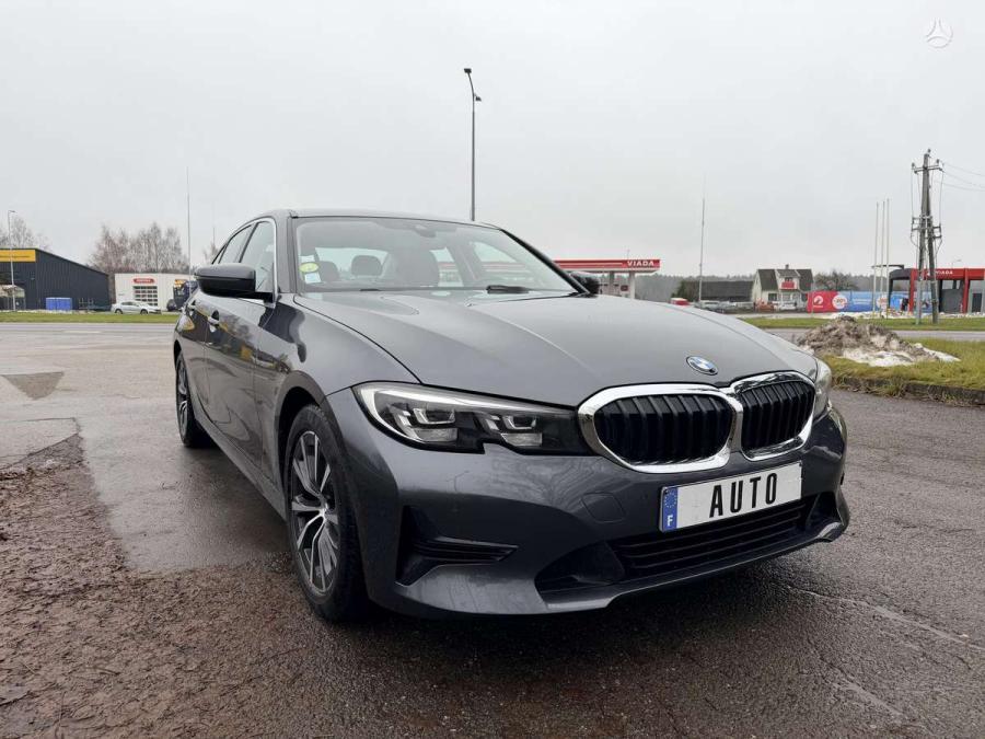 Grey BMW 318 2020 in Taurage, with an engine capacity of 2.00 L and mileage of 287 thousand km for 16999 €, photo 1 on AUTOMOTO.COM.LV