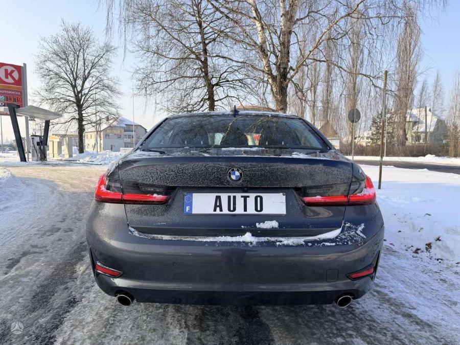 Grey BMW 318 2020 in Taurage, with an engine capacity of 2.00 L and mileage of 287 thousand km for 16499 €, photo 12 on AUTOMOTO.COM.LV