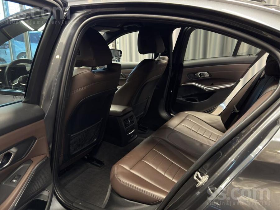 Pelēks BMW 318 2021 Rīga, ar dzinēja tilpumu 2.00 L un nobraukumu 122 tūkst. km par 24990 €, foto 25 vietnē AUTOMOTO.COM.LV
