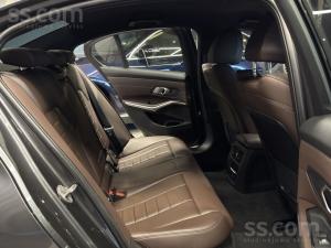 Pelēks BMW 318 2021 Rīga, ar dzinēja tilpumu 2.00 L un nobraukumu 122 tūkst. km par 24990 €, foto 28 vietnē AUTOMOTO.COM.LV