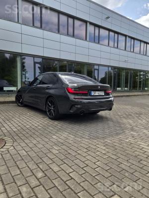 Grey BMW 318 2021 in Tukums, with an engine capacity of 2.00 L and mileage of 202 thousand km for 18400 €, photo 4 on AUTOMOTO.COM.LV