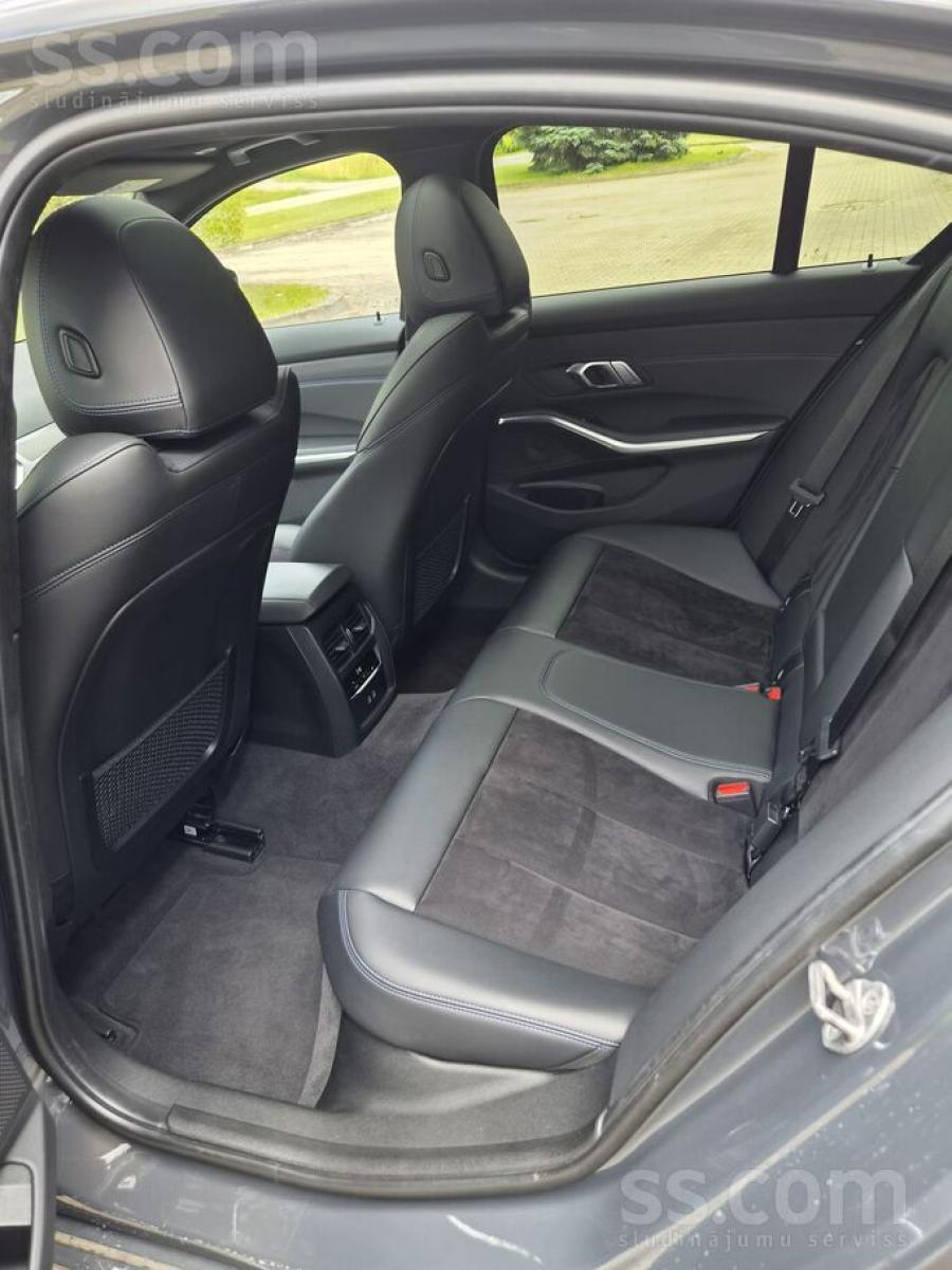 Grey BMW 318 2021 in Tukums, with an engine capacity of 2.00 L and mileage of 202 thousand km for 18400 €, photo 18 on AUTOMOTO.COM.LV