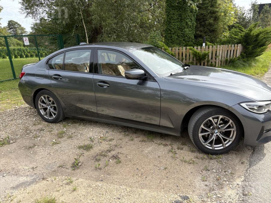 Pelēks BMW 318 2021 Ogre, ar dzinēja tilpumu 2.00 L un nobraukumu 193 tūkst. km par 20000 €, foto 4 vietnē AUTOMOTO.COM.LV