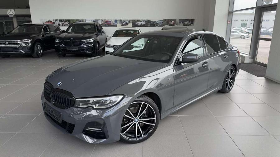 Grey BMW 318 2022 in Marijampole, with an engine capacity of 2.00 L and mileage of 218 thousand km for 23999 €, photo 1 on AUTOMOTO.COM.LV