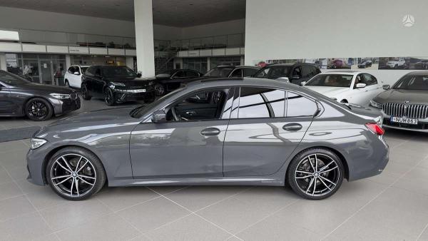 Grey BMW 318 2022 in Marijampole, with an engine capacity of 2.00 L and mileage of 218 thousand km for 23999 €, photo 2 on AUTOMOTO.COM.LV