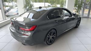 Grey BMW 318 2022 in Marijampole, with an engine capacity of 2.00 L and mileage of 218 thousand km for 23999 €, photo 7 on AUTOMOTO.COM.LV