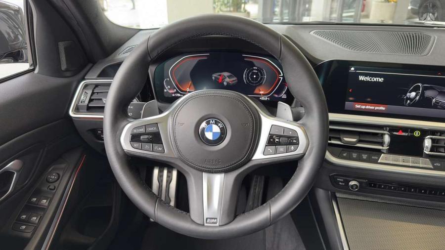 Grey BMW 318 2022 in Marijampole, with an engine capacity of 2.00 L and mileage of 218 thousand km for 23999 €, photo 10 on AUTOMOTO.COM.LV