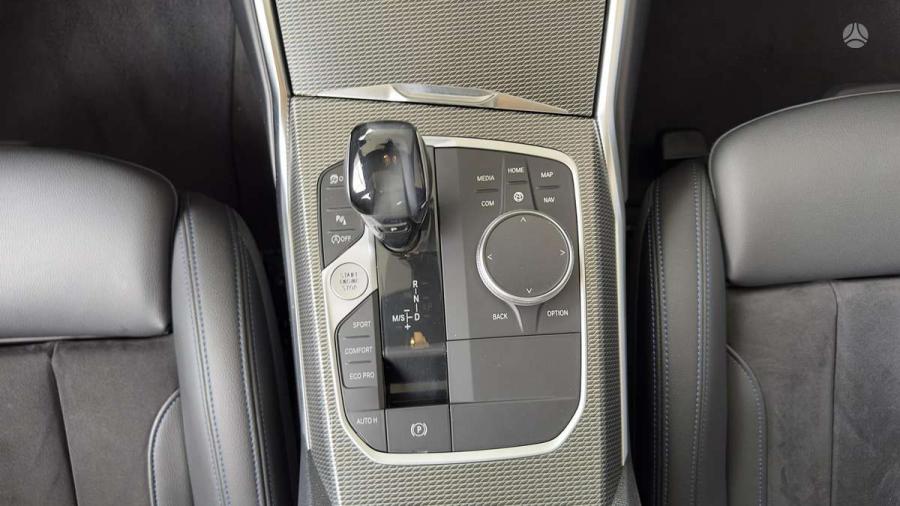 Grey BMW 318 2022 in Marijampole, with an engine capacity of 2.00 L and mileage of 218 thousand km for 23999 €, photo 20 on AUTOMOTO.COM.LV