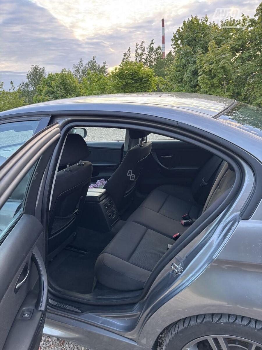 Pelēks BMW 318 2024 Viļņa, ar dzinēja tilpumu 2.00 L un nobraukumu 312 tūkst. km par 4500 €, foto 7 vietnē AUTOMOTO.COM.LV