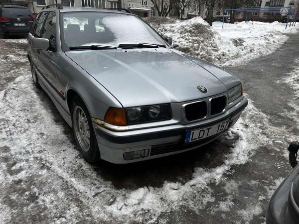 Pelēks BMW 318 1997 Viļņa, ar dzinēja tilpumu 1.67 L un nobraukumu 400 tūkst. km par 2500 €, foto 1 vietnē AUTOMOTO.COM.LV