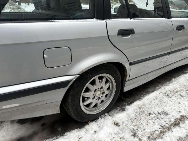 Grey BMW 318 1997 in Vilnius, with an engine capacity of 1.67 L and mileage of 400 thousand km for 2500 €, photo 2 on AUTOMOTO.COM.LV