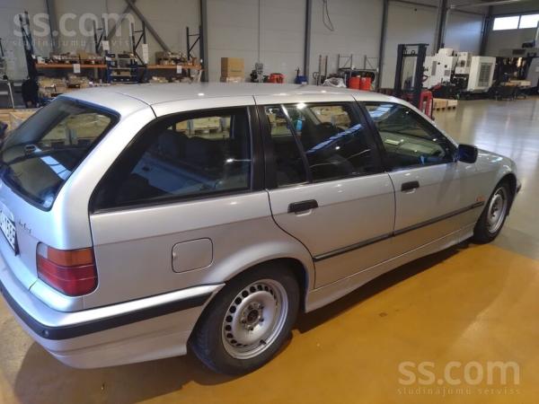 Pelēks BMW 318 1997 Liepāja, ar dzinēja tilpumu 1.80 L un nobraukumu 427 tūkst. km par 4200 €, foto 2 vietnē AUTOMOTO.COM.LV