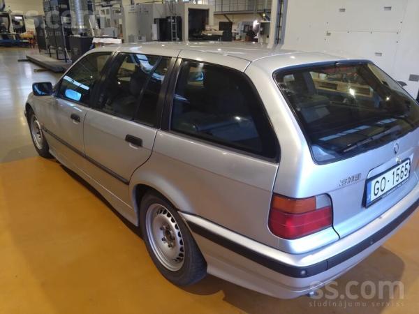 Pelēks BMW 318 1997 Liepāja, ar dzinēja tilpumu 1.80 L un nobraukumu 427 tūkst. km par 4200 €, foto 4 vietnē AUTOMOTO.COM.LV