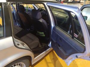 Grey BMW 318 1997 in Liepaja, with an engine capacity of 1.80 L and mileage of 427 thousand km for 4200 €, photo 9 on AUTOMOTO.COM.LV