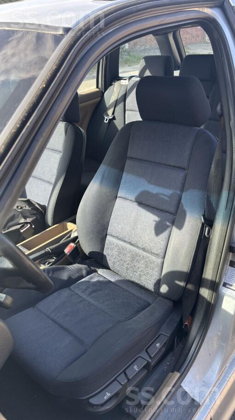 Pelēks BMW 318 1997 Rīga, ar dzinēja tilpumu 1.80 L un nobraukumu 217 tūkst. km par 2999 €, foto 10 vietnē AUTOMOTO.COM.LV