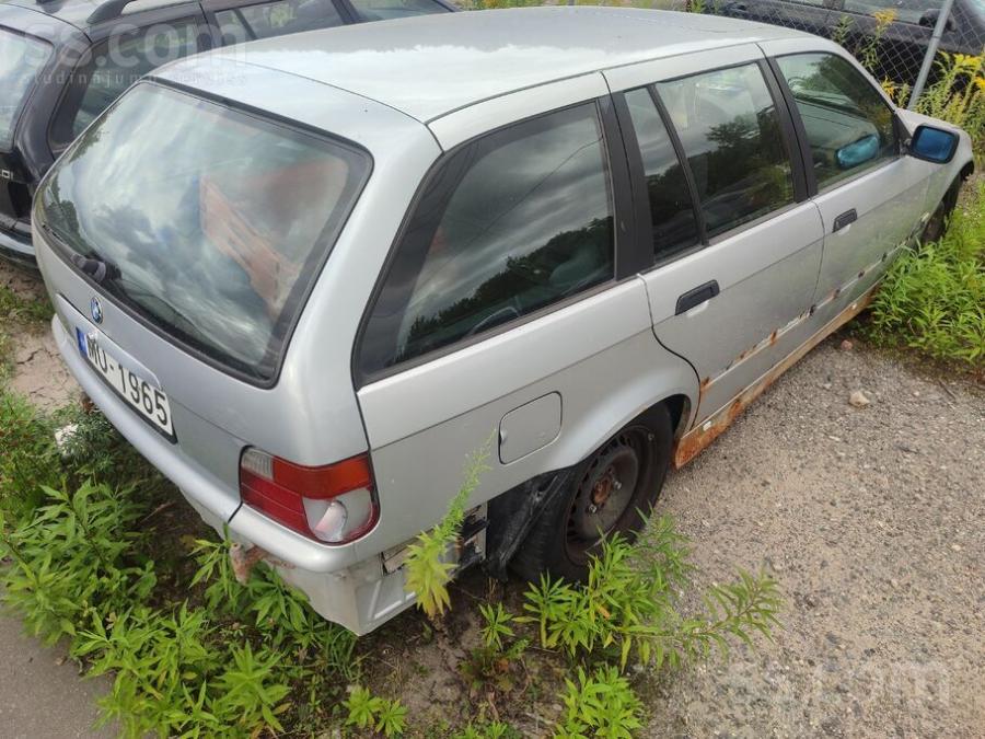 Grey BMW 318 1999 in Riga, with an engine capacity of 1.80 L and mileage of 300 thousand km for 850 €, photo 1 on AUTOMOTO.COM.LV