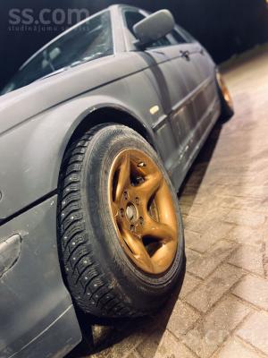 Pelēks BMW 318 2000 Rīga, ar dzinēja tilpumu 2.00 L un nobraukumu 280 tūkst. km par 1750 €, foto 7 vietnē AUTOMOTO.COM.LV