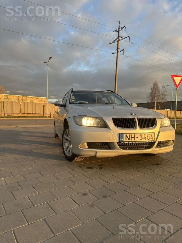 Grey BMW 318 2006 in Riga, with an engine capacity of 1.80 L and mileage of 386 thousand km for 2666 €, photo 2 on AUTOMOTO.COM.LV