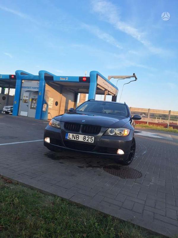 Pelēks BMW 318 2006 Kauņa, ar dzinēja tilpumu 2.00 L un nobraukumu 380 tūkst. km par 3500 €, foto 1 vietnē AUTOMOTO.COM.LV
