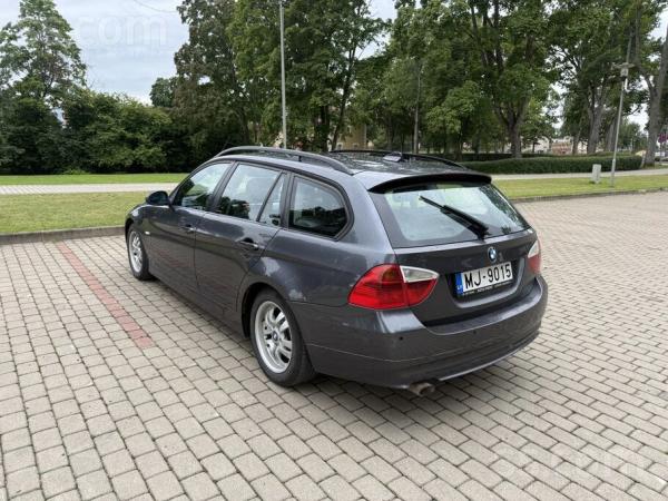 Grey BMW 318 2006 in Aluksne, with an engine capacity of 2.00 L and mileage of 368 thousand km for 3000 €, photo 3 on AUTOMOTO.COM.LV