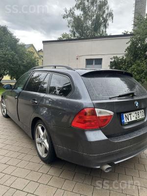 Grey BMW 318 2006 in Jelgava, with an engine capacity of 2.00 L and mileage of 247 thousand km for 3200 €, photo 5 on AUTOMOTO.COM.LV