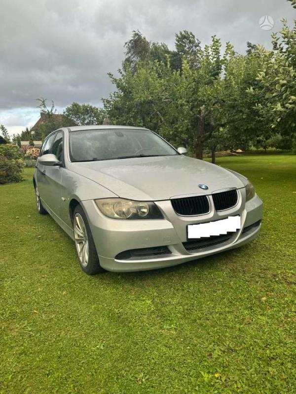 Pelēks BMW 318 2006 Kauņa, ar dzinēja tilpumu 2.00 L un nobraukumu 307 tūkst. km par 2400 €, foto 1 vietnē AUTOMOTO.COM.LV