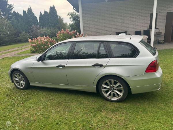 Pelēks BMW 318 2006 Kauņa, ar dzinēja tilpumu 2.00 L un nobraukumu 307 tūkst. km par 2400 €, foto 4 vietnē AUTOMOTO.COM.LV