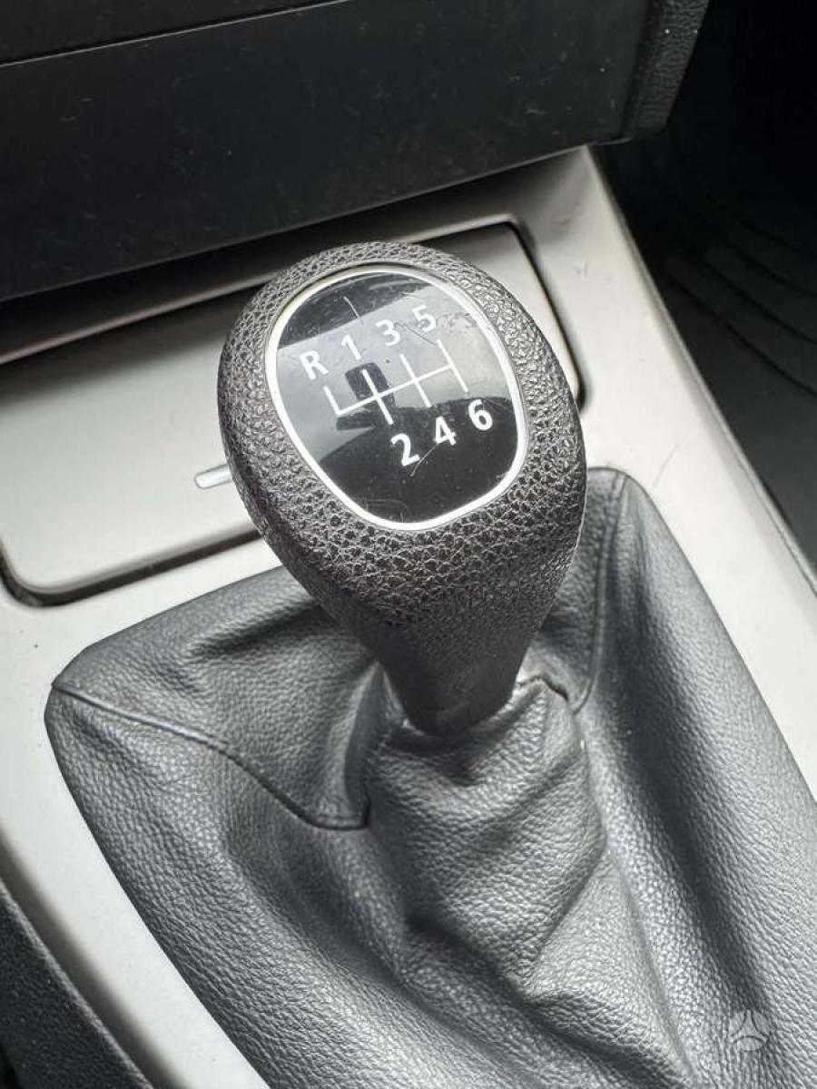 Pelēks BMW 318 2006 Kauņa, ar dzinēja tilpumu 2.00 L un nobraukumu 307 tūkst. km par 2400 €, foto 7 vietnē AUTOMOTO.COM.LV