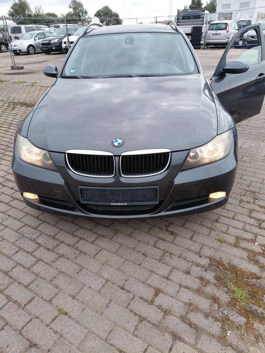 Grey BMW 318 2006 in Marijampole, with an engine capacity of 2.00 L and mileage of 237 thousand km for 2200 €, photo 1 on AUTOMOTO.COM.LV