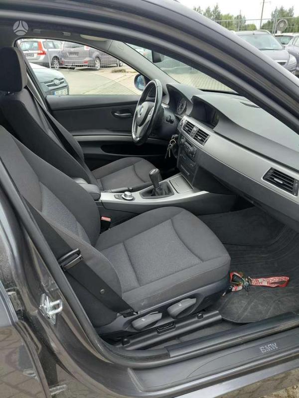 BMW 318 2006 Marijampole vietnē Pelēks BMW 318 2006 Marijampole, ar dzinēja tilpumu 2.00 L un nobraukumu 237 tūkst. km par 2200 €, foto 11 vietnē AUTOMOTO.COM.LV