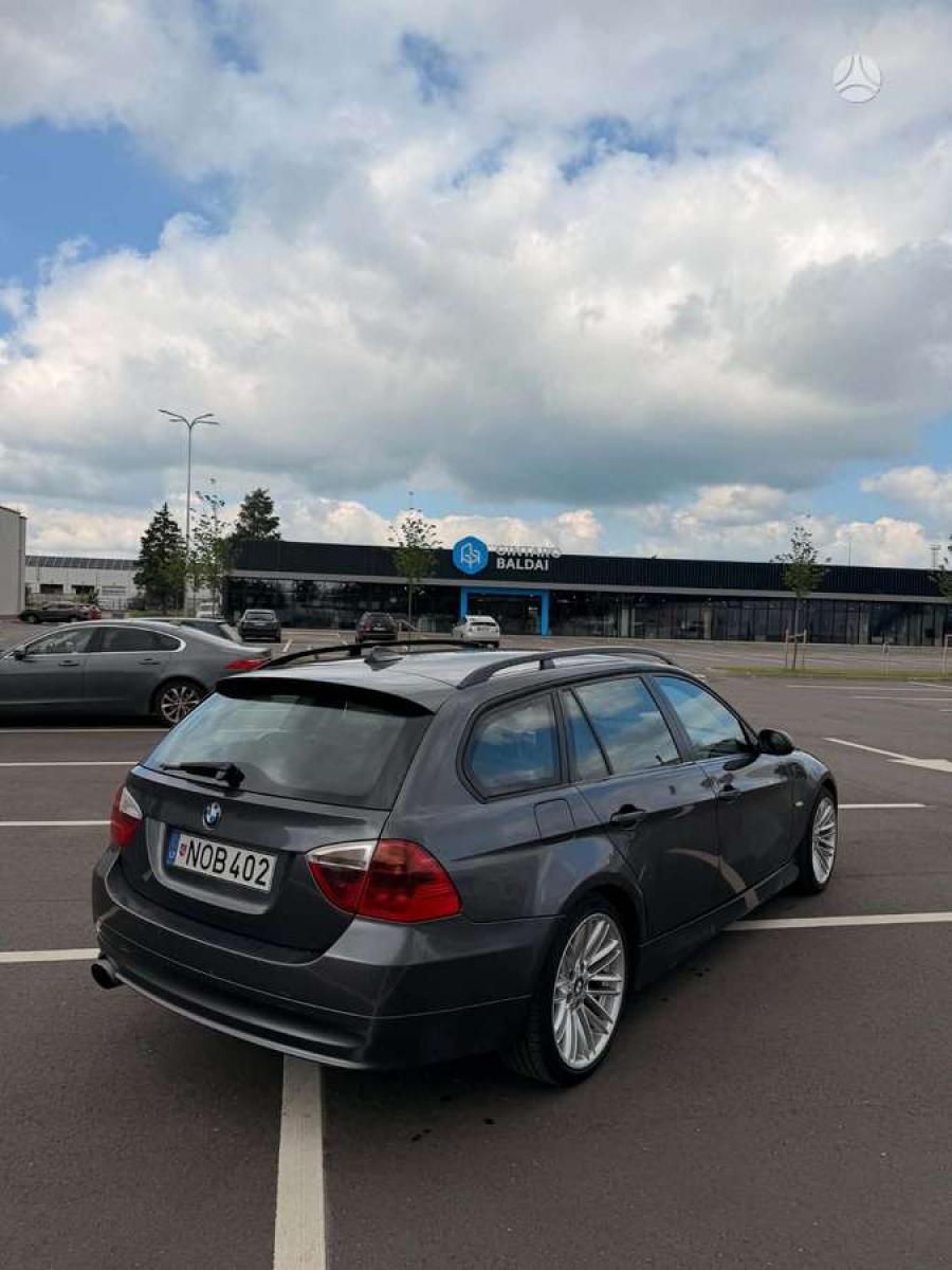 Pelēks BMW 318 2006 Kauņa, ar dzinēja tilpumu 2.00 L un nobraukumu 300 tūkst. km par 2150 €, foto 3 vietnē AUTOMOTO.COM.LV