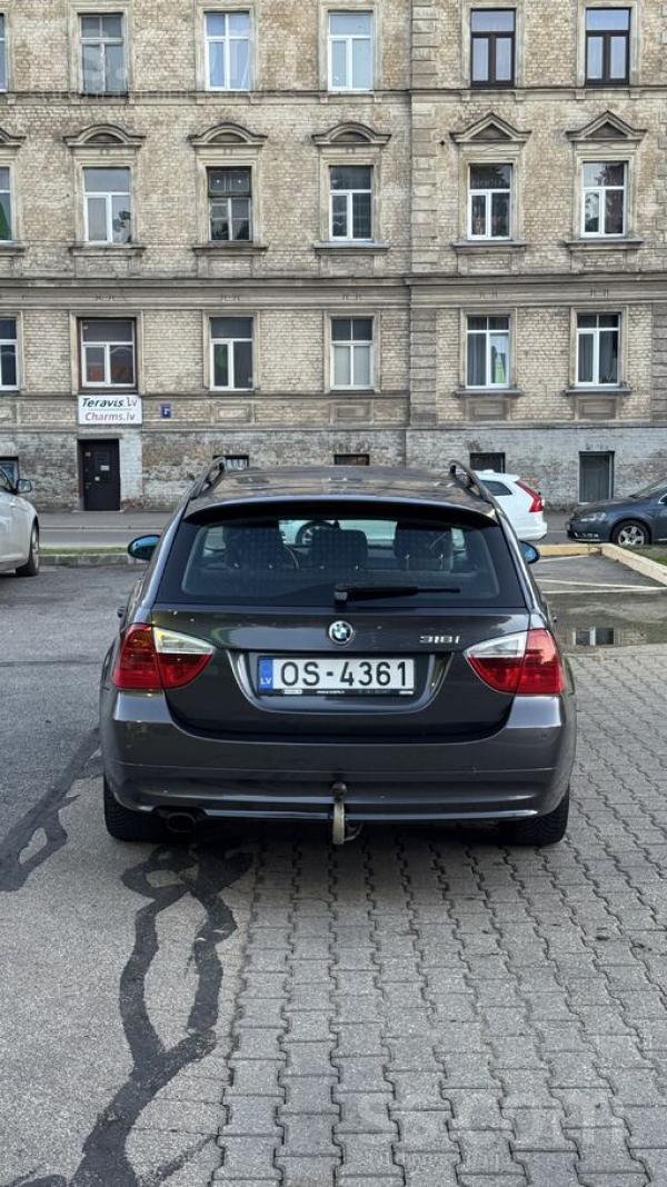 BMW 318 2006 Rīga vietnē Pelēks BMW 318 2006 Rīga, ar dzinēja tilpumu 2.00 L un nobraukumu 252 tūkst. km par 2300 €, foto 4 vietnē AUTOMOTO.COM.LV