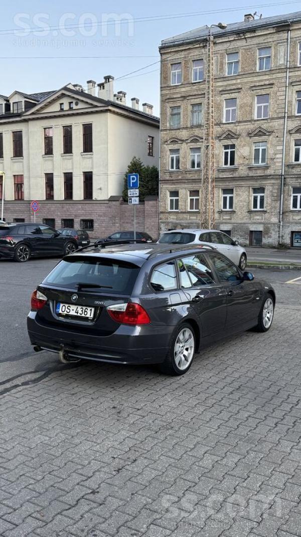 BMW 318 2006 Rīga vietnē Pelēks BMW 318 2006 Rīga, ar dzinēja tilpumu 2.00 L un nobraukumu 252 tūkst. km par 2300 €, foto 5 vietnē AUTOMOTO.COM.LV