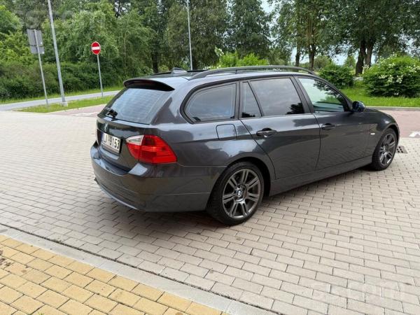 Grey BMW 318 2007 in Riga, with an engine capacity of 1.80 L and mileage of 326 thousand km for 3800 €, photo 3 on AUTOMOTO.COM.LV