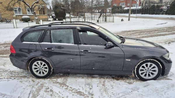 Pelēks BMW 318 2007 Šauļi, ar dzinēja tilpumu 2.00 L un nobraukumu 271 tūkst. km par 3250 €, foto 3 vietnē AUTOMOTO.COM.LV