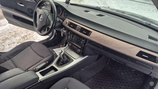 Pelēks BMW 318 2007 Šauļi, ar dzinēja tilpumu 2.00 L un nobraukumu 271 tūkst. km par 3250 €, foto 10 vietnē AUTOMOTO.COM.LV