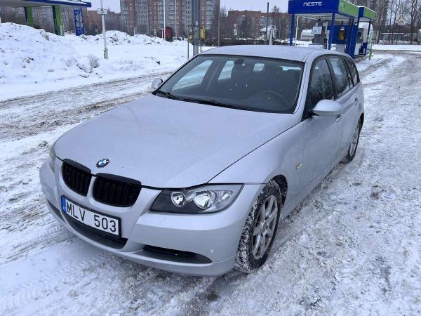 Pelēks BMW 318 2007 Klaipėda, ar dzinēja tilpumu 2.00 L un nobraukumu 322 tūkst. km par 2300 €, foto 4 vietnē AUTOMOTO.COM.LV