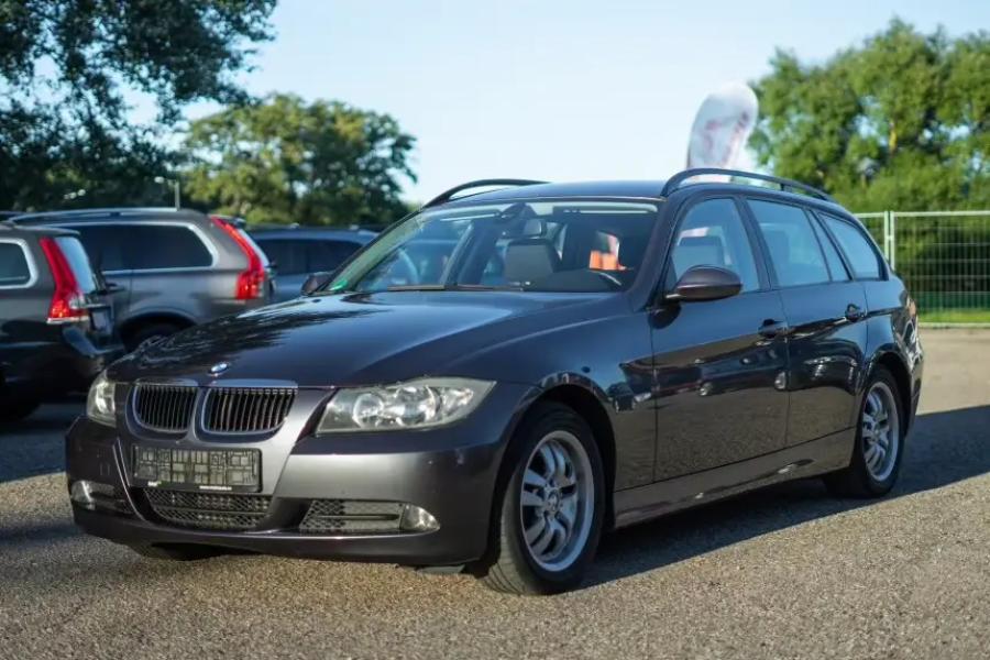 Pelēks BMW 318 2007 Liepāja, ar dzinēja tilpumu 2.00 L un nobraukumu 277 tūkst. km par 4100 €, foto 1 vietnē AUTOMOTO.COM.LV