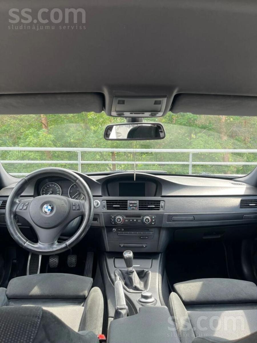 Grey BMW 318 2007 in Riga, with an engine capacity of 2.00 L and mileage of 366 thousand km for 4800 €, photo 15 on AUTOMOTO.COM.LV