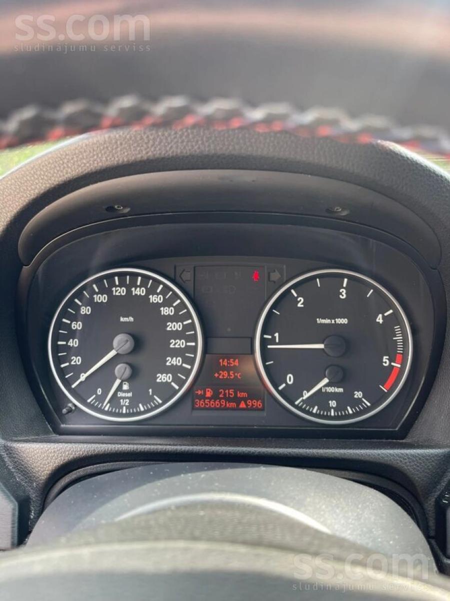 Grey BMW 318 2007 in Riga, with an engine capacity of 2.00 L and mileage of 366 thousand km for 4800 €, photo 16 on AUTOMOTO.COM.LV