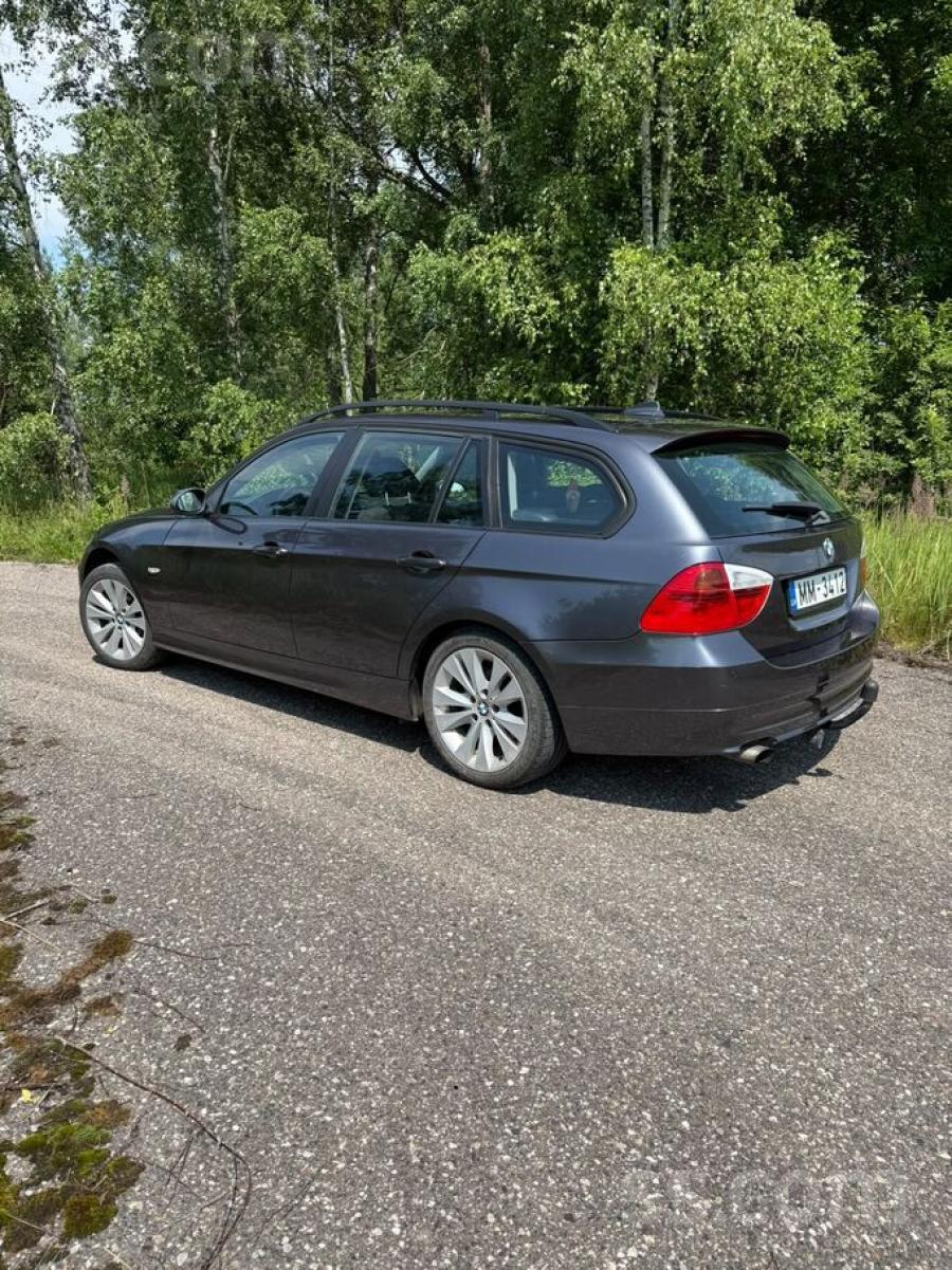 Grey BMW 318 2007 in Riga, with an engine capacity of 2.00 L and mileage of 223 thousand km for 3990 €, photo 1 on AUTOMOTO.COM.LV